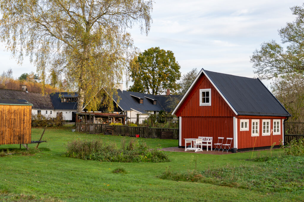 What is a staycation holiday? - Definition and meaning | Farmstay Sweden